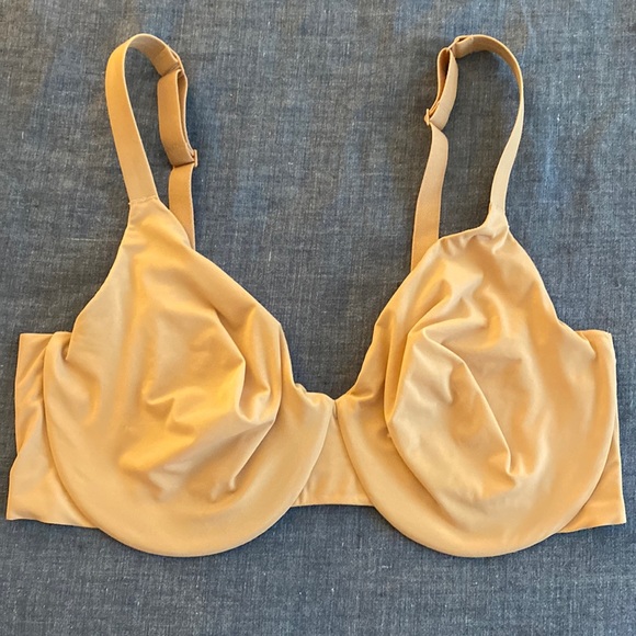 SKIMS | Intimates & Sleepwear | Skims Smoothing Full Coverage Bra ...